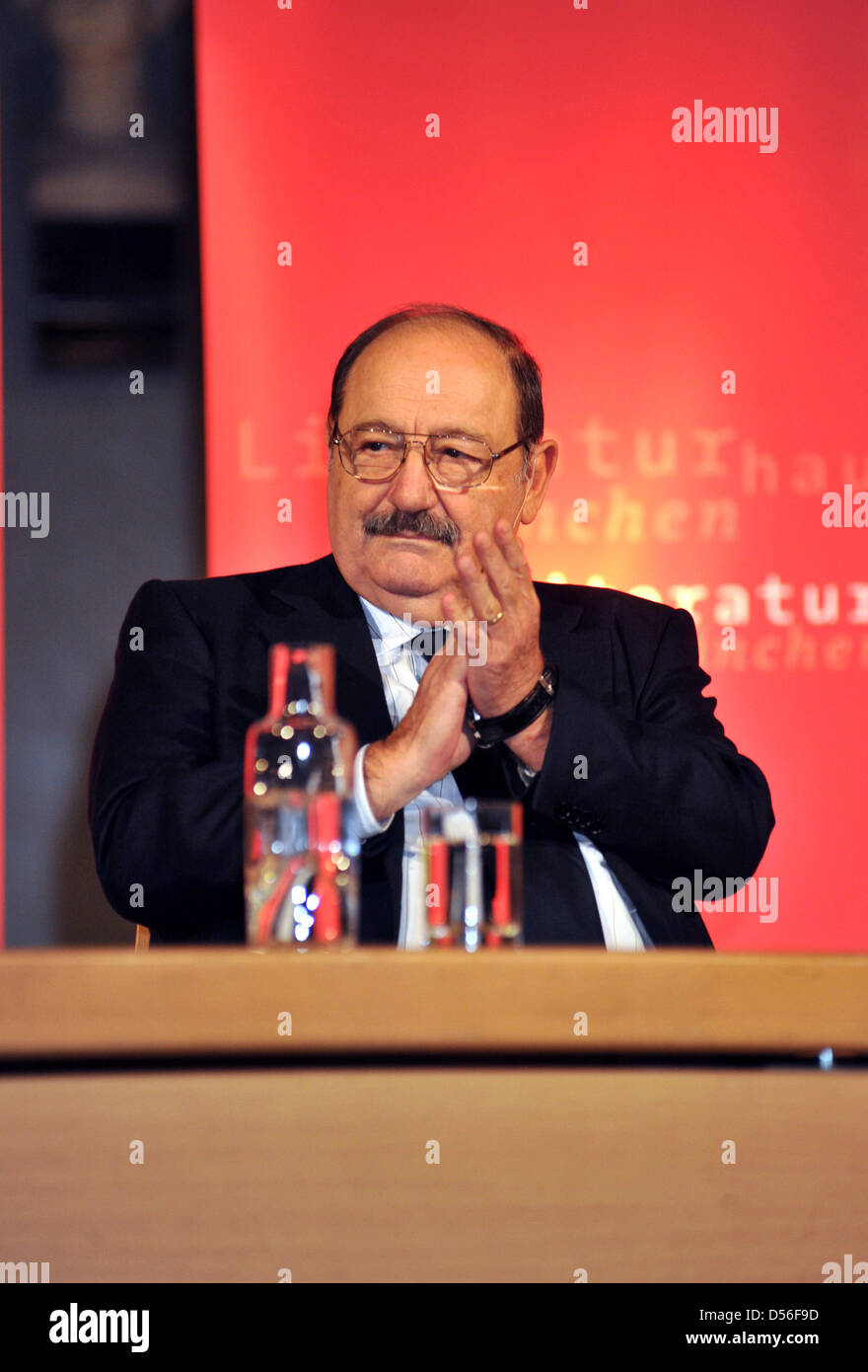 The Italian author and theorist Umberto Eco takes part in a discussion ...