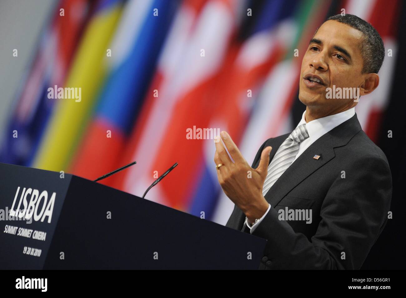 US President Barack Obama delivers a press conference at the NATO ...