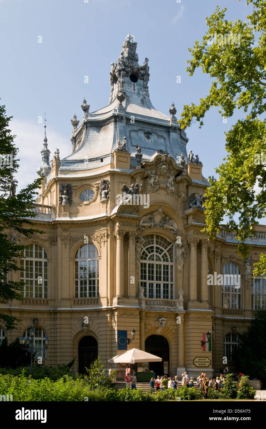 Pest castle hi-res stock photography and images - Alamy