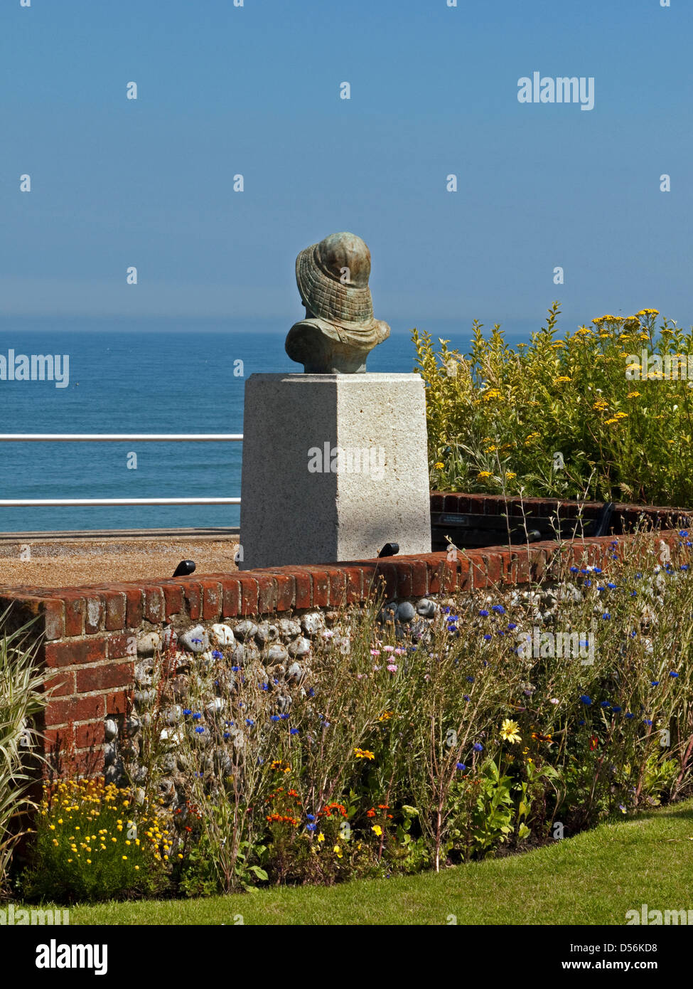Statue in Honour of Henry Blogg (Lifeboatman) looking out to sea at ...