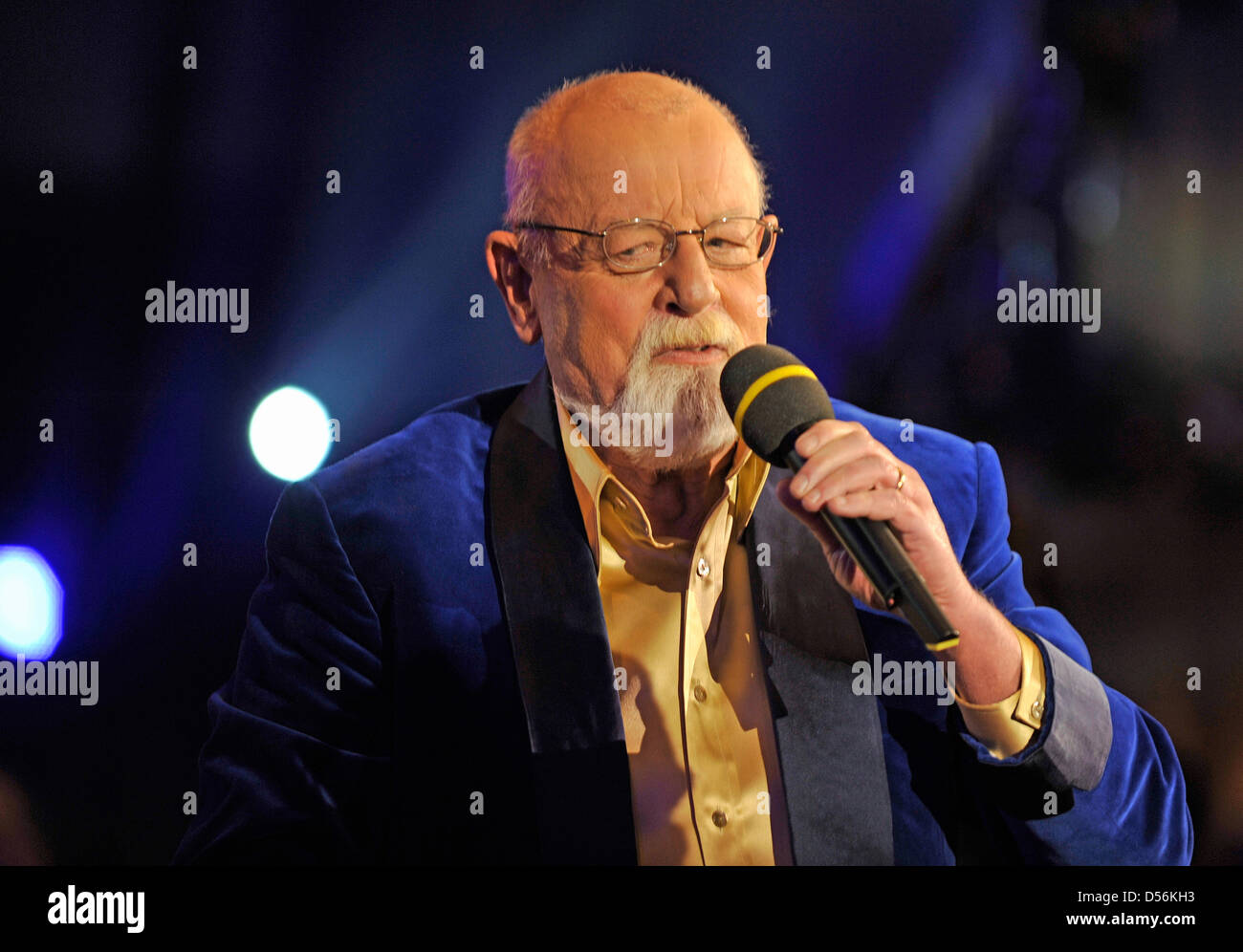 British singer Roger Whittaker performs during the dress rehearsal for ...