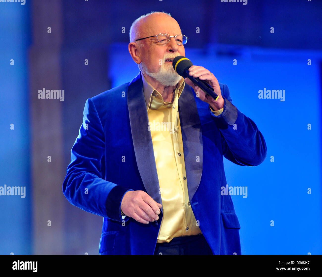British singer Roger Whittaker performs during the dress rehearsal for ...