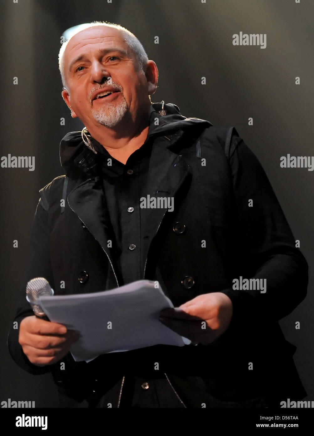 Musician peter gabriel hi-res stock photography and images - Alamy