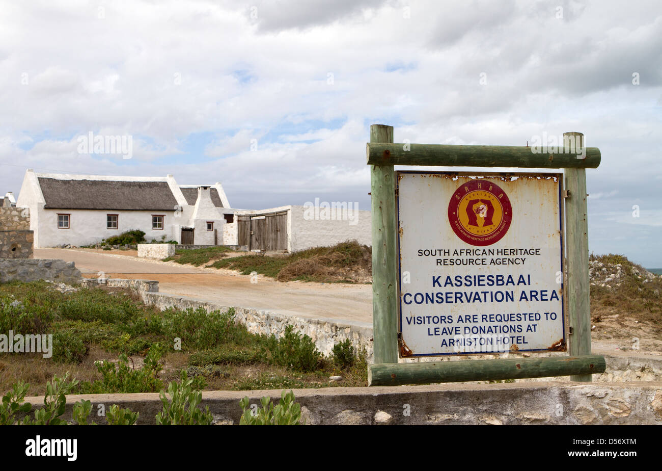 Conservation area sign hi-res stock photography and images - Alamy