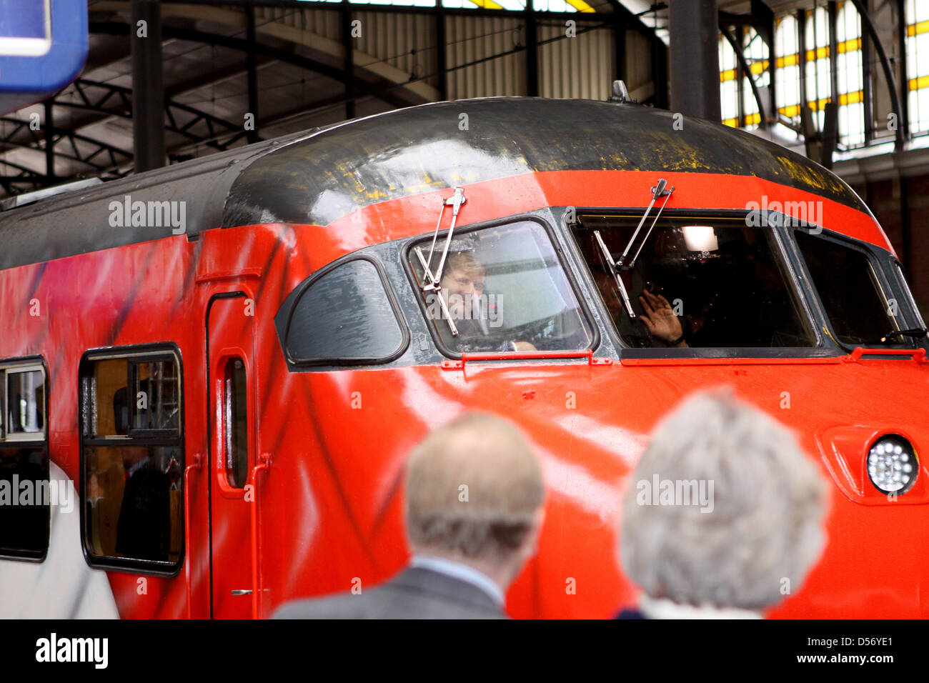 Crown Prince Willem-Alexander of The Netherlands (C) arrives by train ...