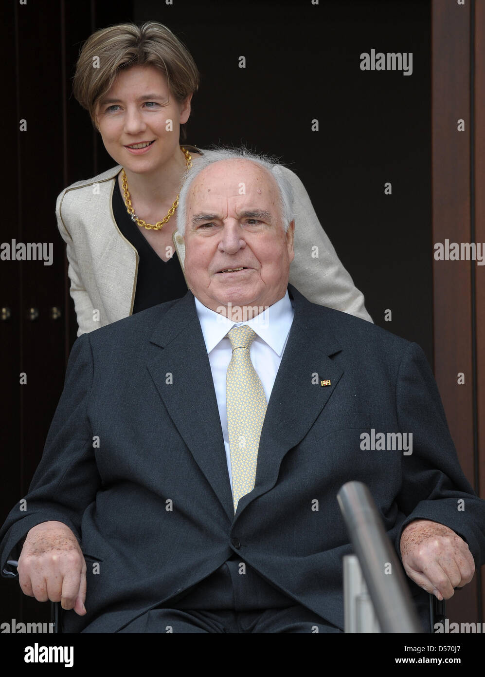 Former German chancellor Helmut Kohl and his wife Maike Kohl-Richter ...
