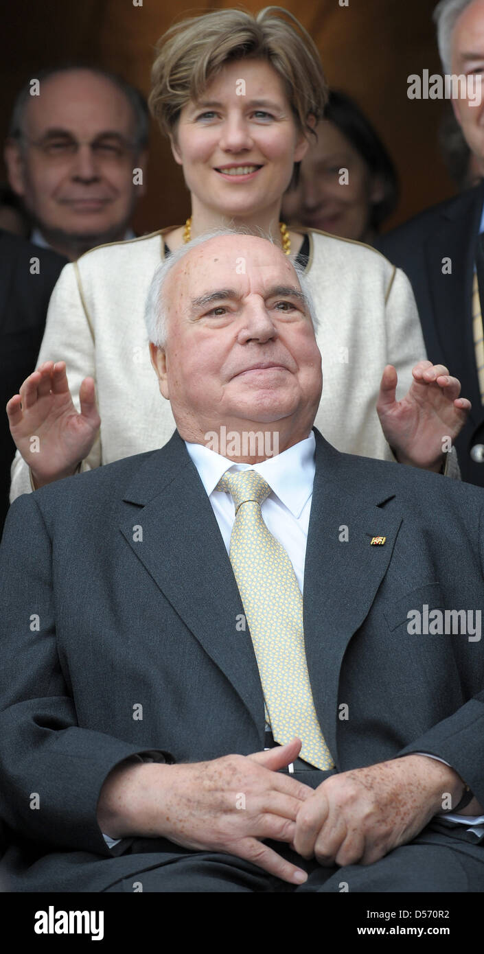Former German chancellor Helmut Kohl and his wife Maike Kohl-Richter ...
