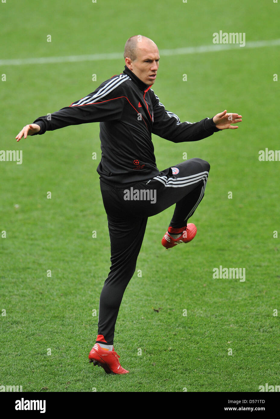 Second leg at old trafford hi-res stock photography and images - Alamy