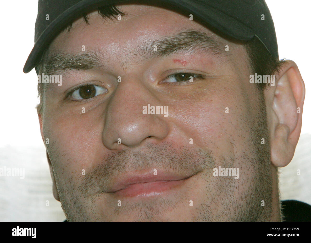 Uzbekh heavyweight champion Ruslan Chagaev poses in front of Germany's ...