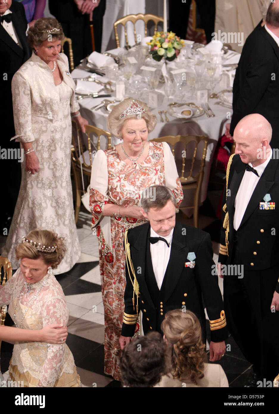 Queen Beatrix of the Netherlands (C) attends the gala dinner on the ...