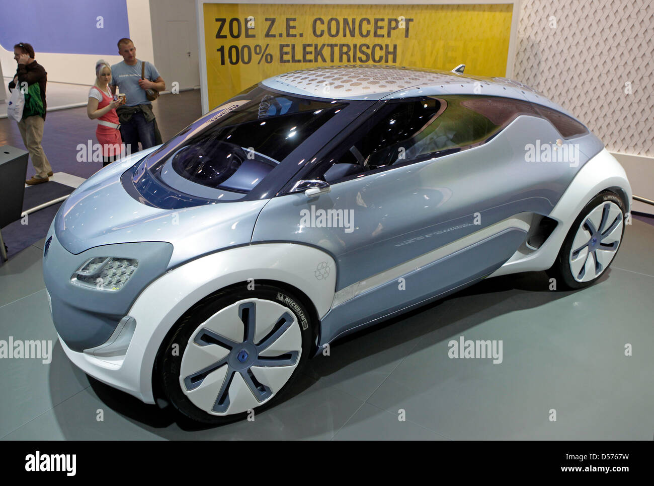 Visitors to Auto Mobil International (AMI) motor show in Leipzig ...