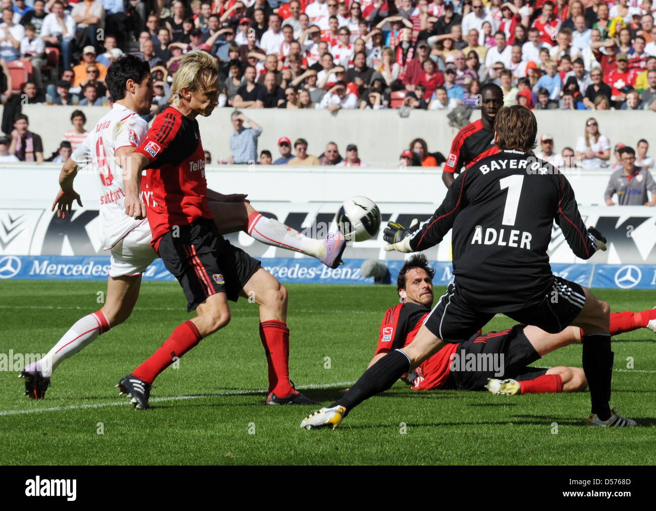 (L-R) Stuttgart's Ciprian Marica and Leverkusen's Sami Hyppia, Manuel ...
