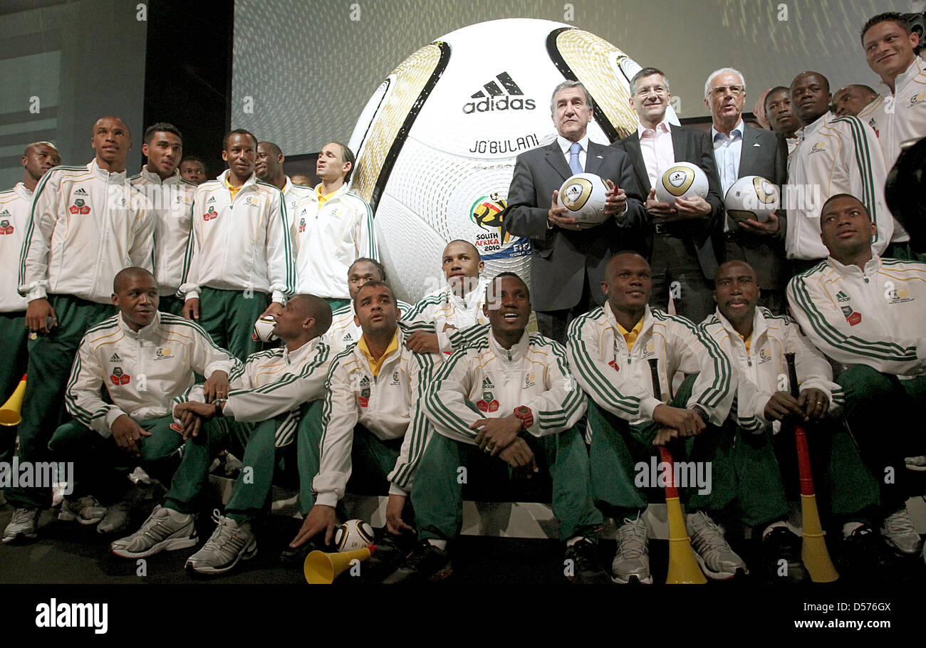 South african soccer coach hi-res stock photography and images - Alamy