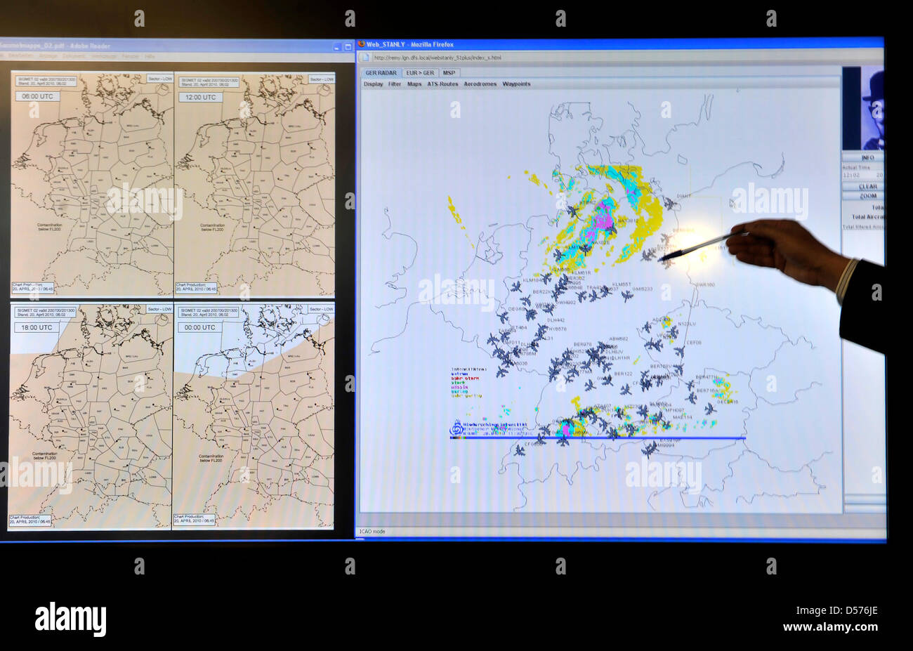 Air traffic control map hi-res stock photography and images - Alamy