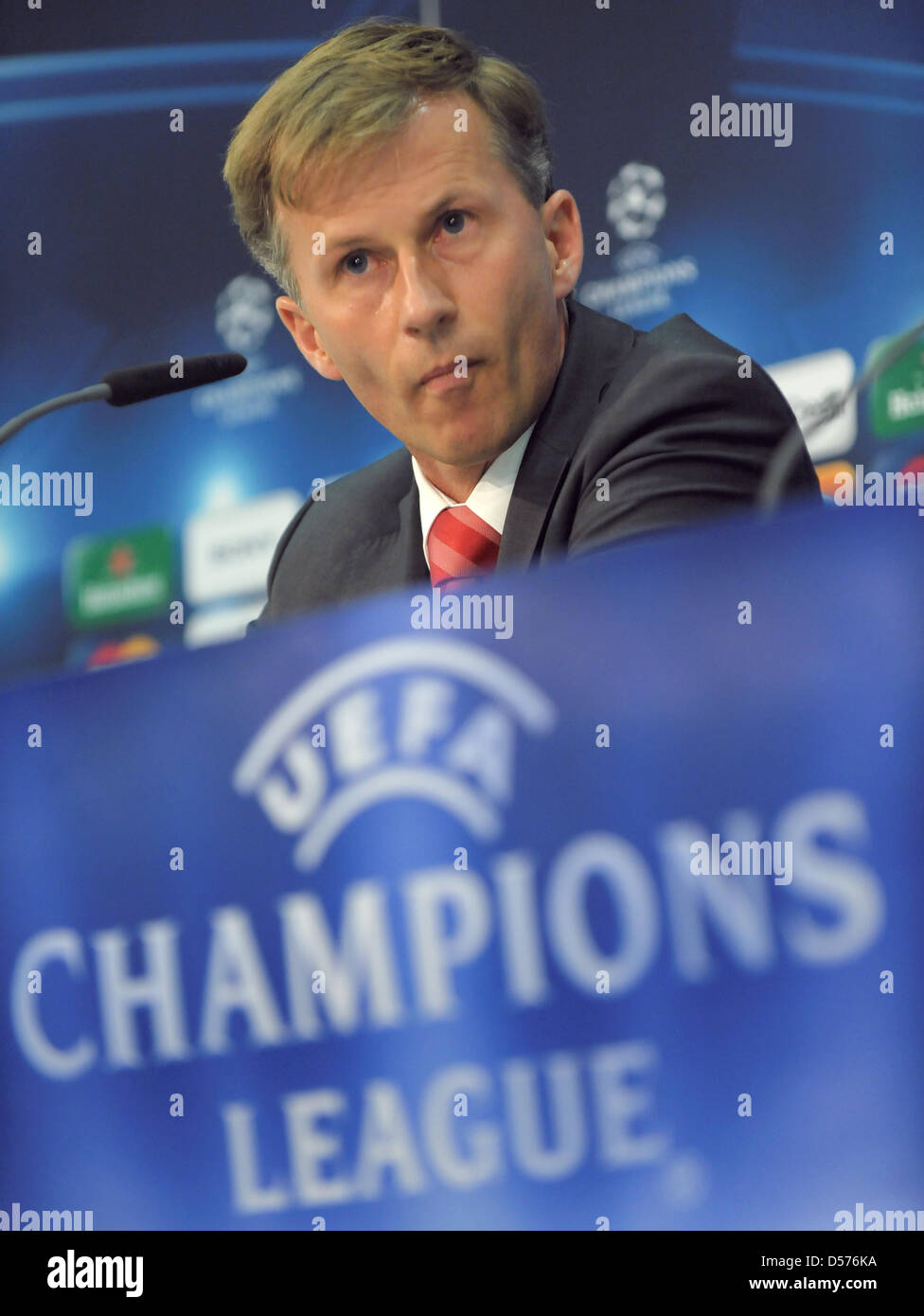Bayern's assistant coach Andries Jonker pictured at a press conference ...