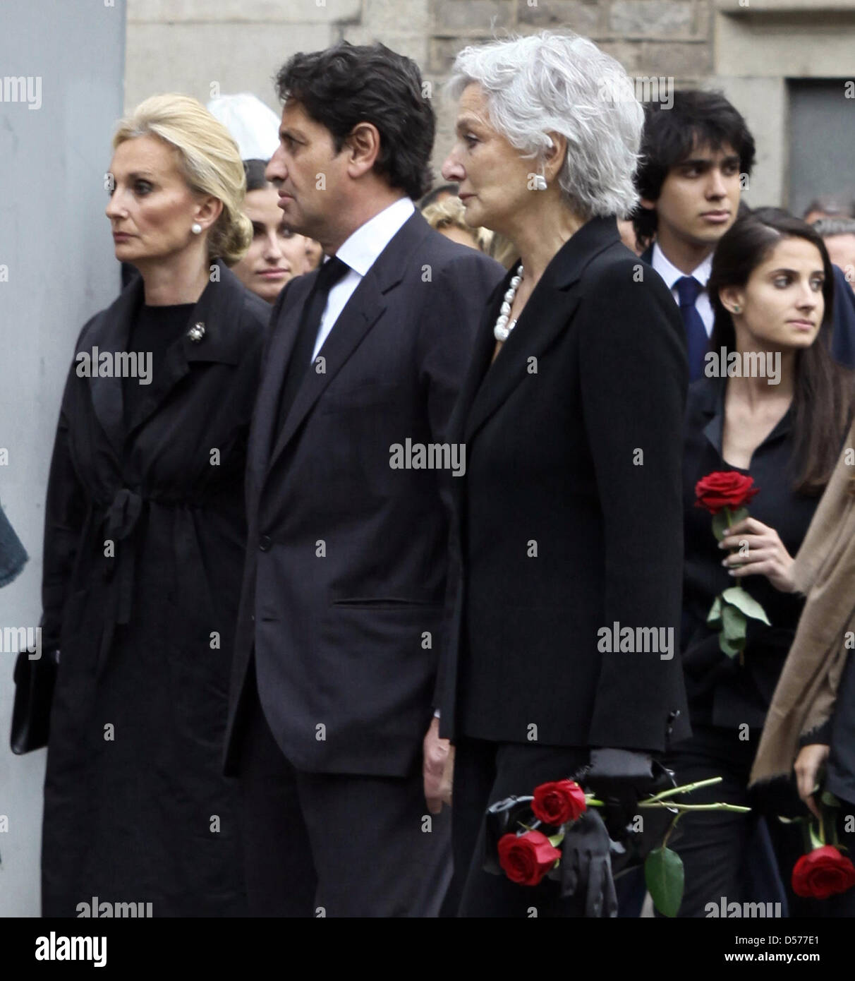 Luisa Sallent (R-with roses), partner of deceased Juan Antonio ...