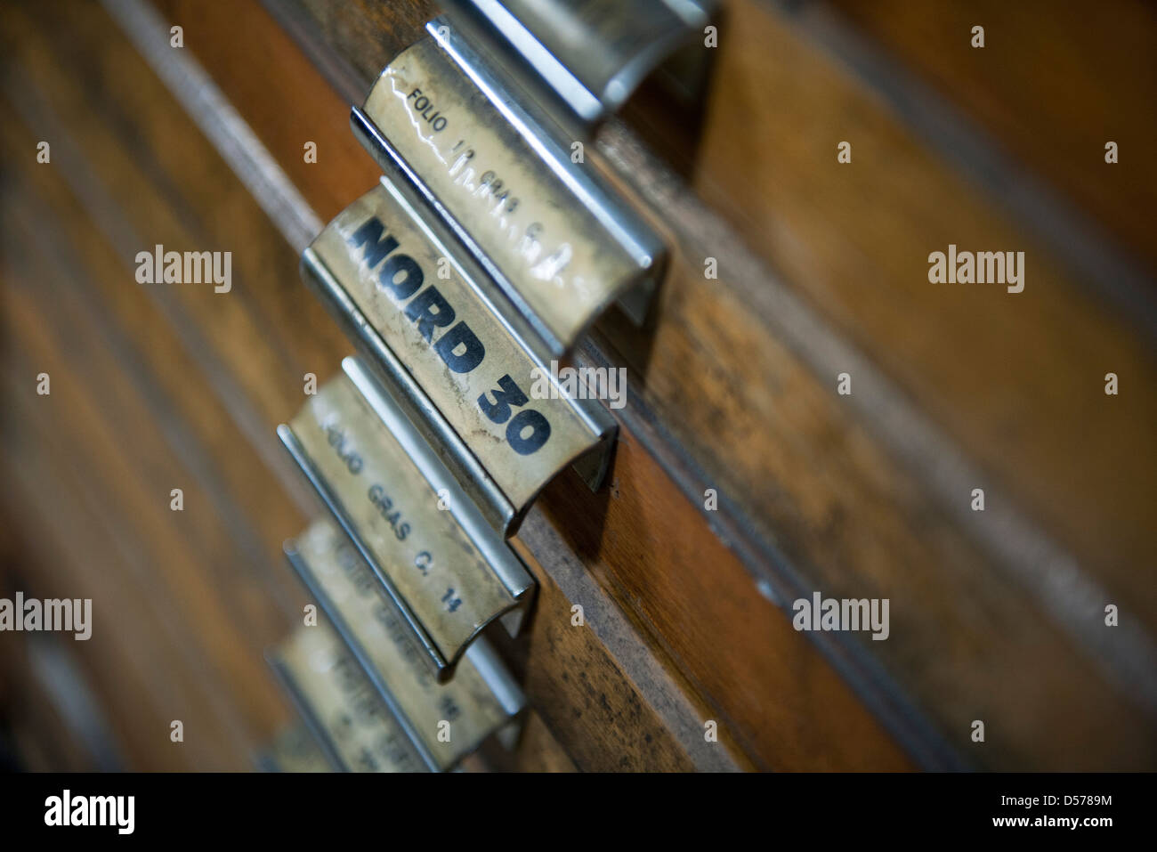 File drawers hi-res stock photography and images - Alamy