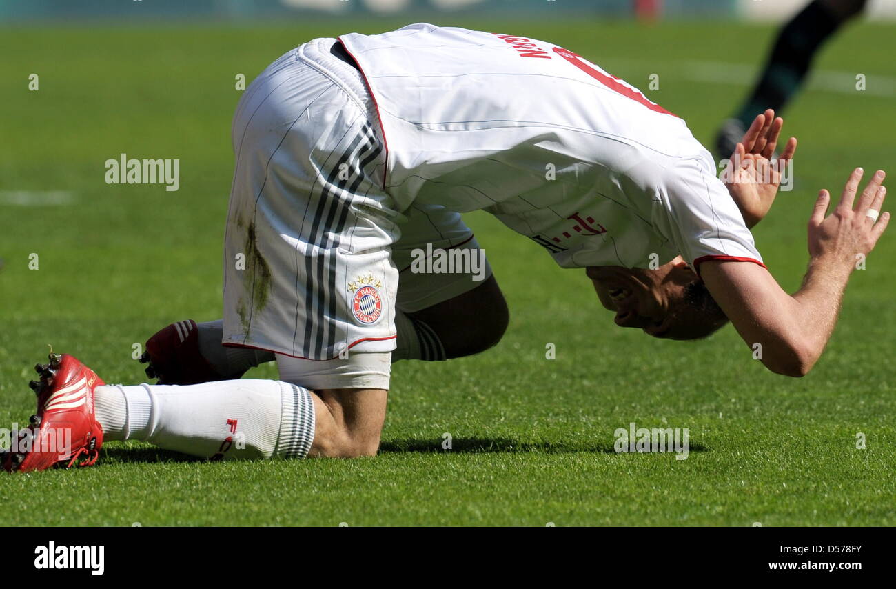 Munich's Arjen Robben is angry during German Bundesliga match Borussia ...
