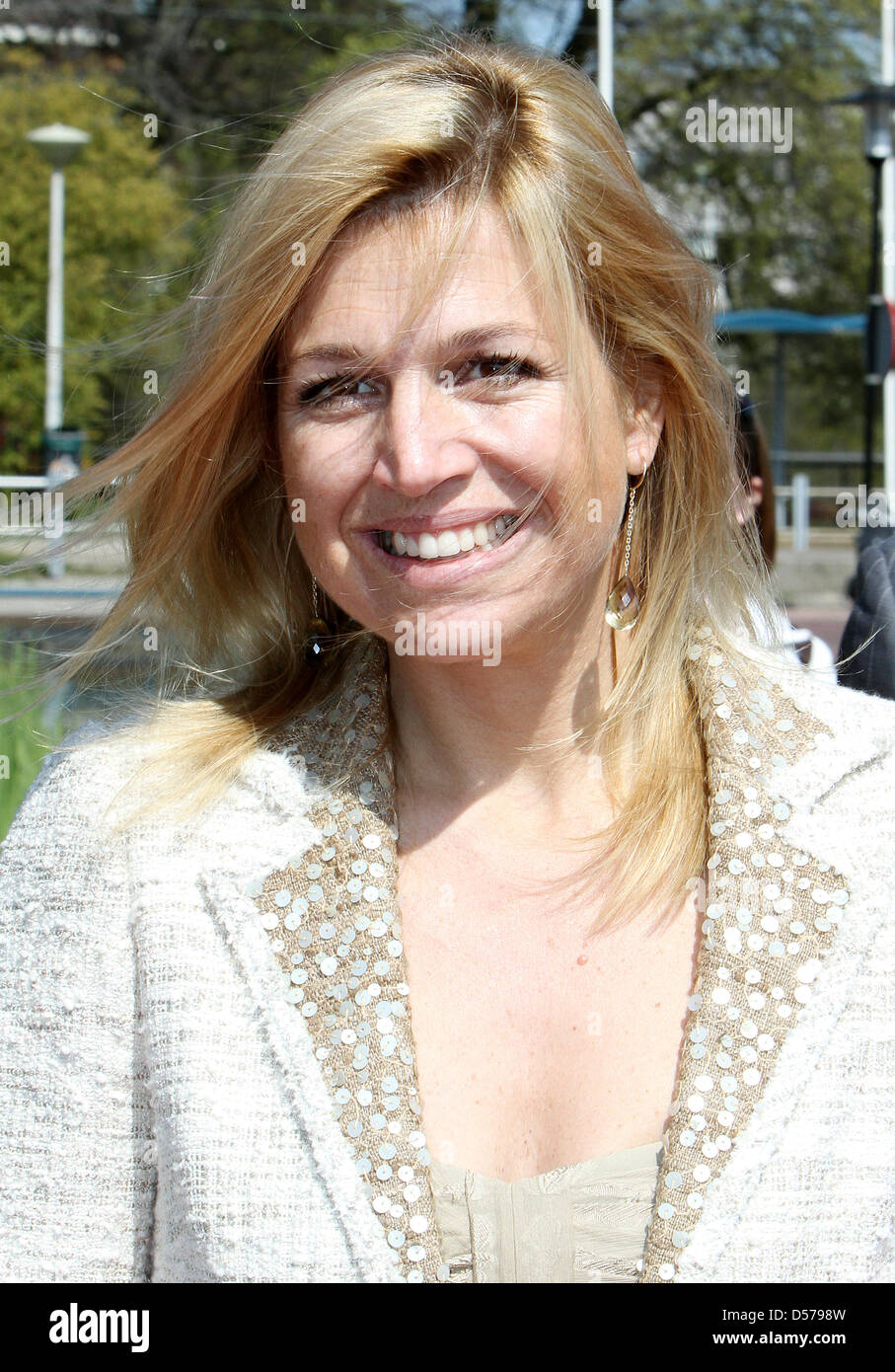 Princess Maxima of the Netherlands arrives to receive the first report ...