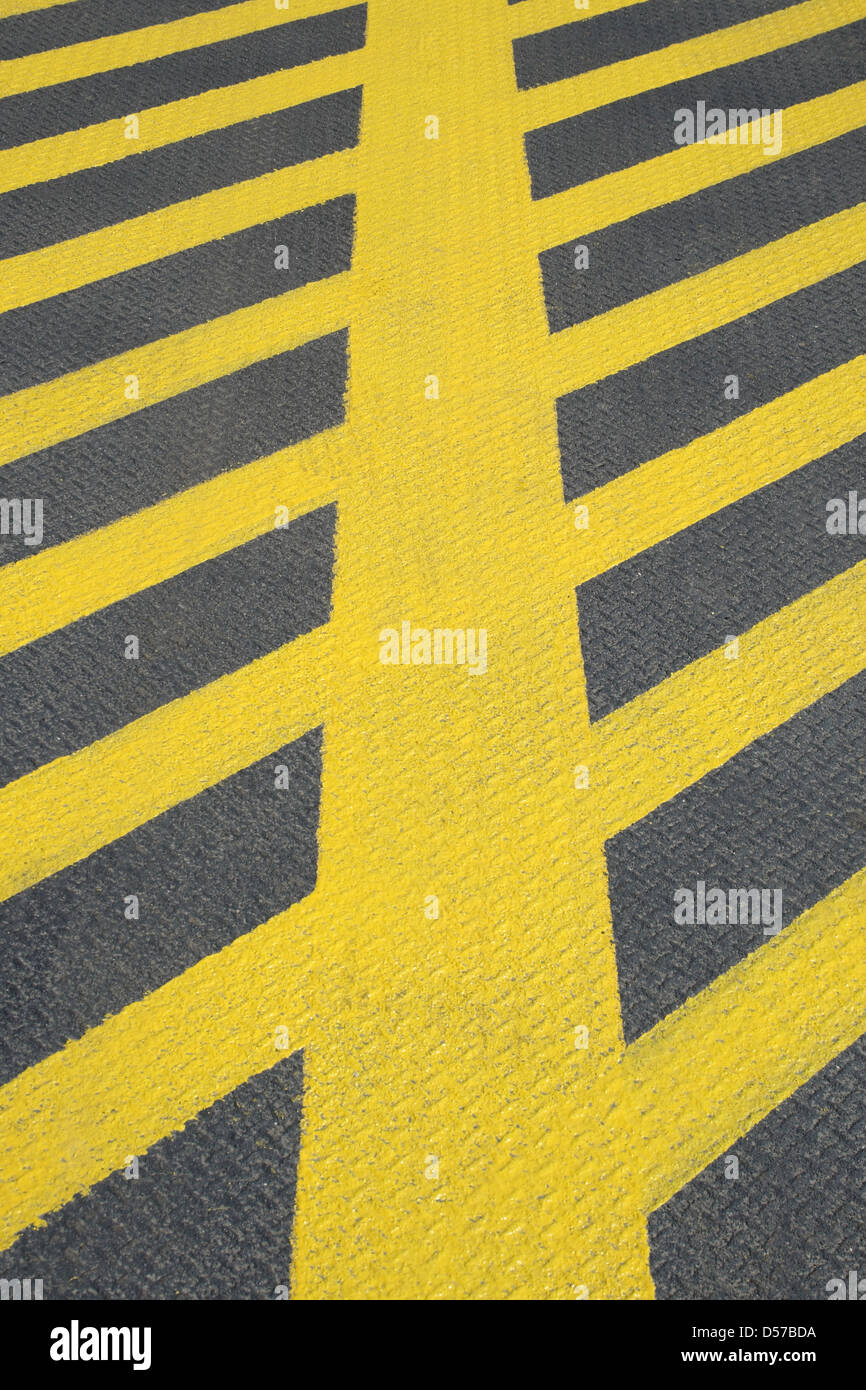 Deck marking hi-res stock photography and images - Alamy