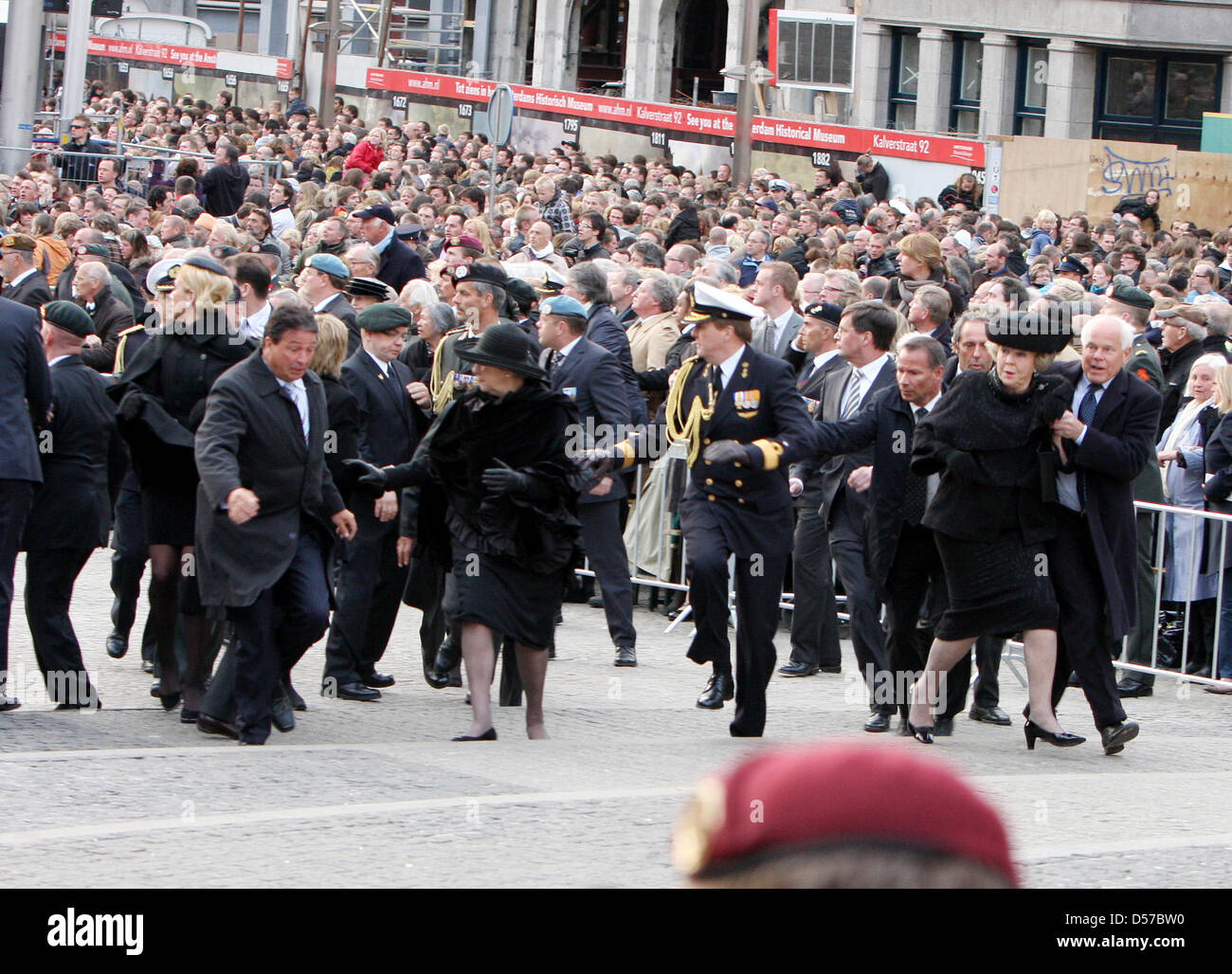 Queen Beatrix of the Netherlands (front L), Crown Prince Willem ...