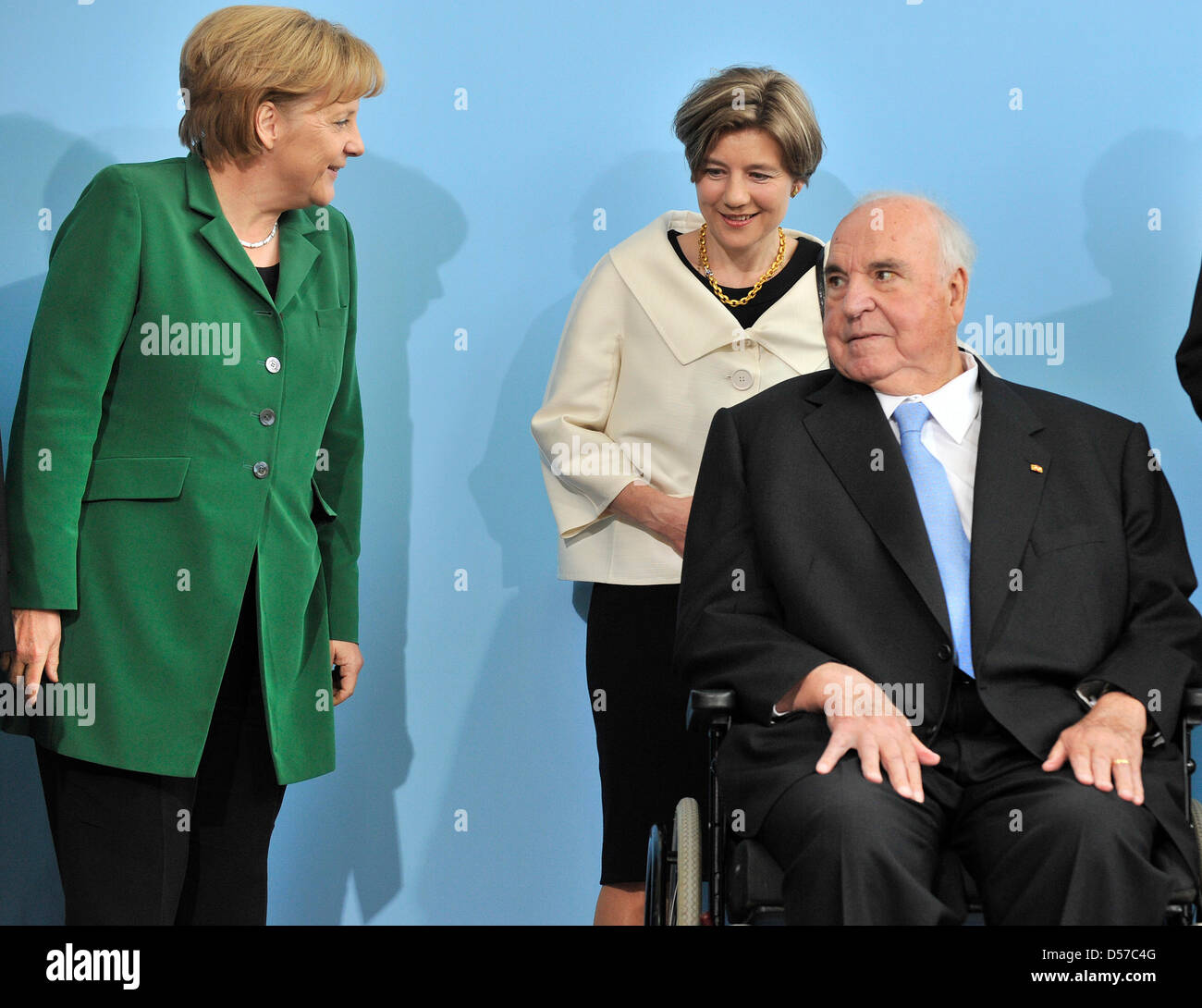 (R-L) Former German long-time chancellor Helmut Kohl, his wife Maike ...