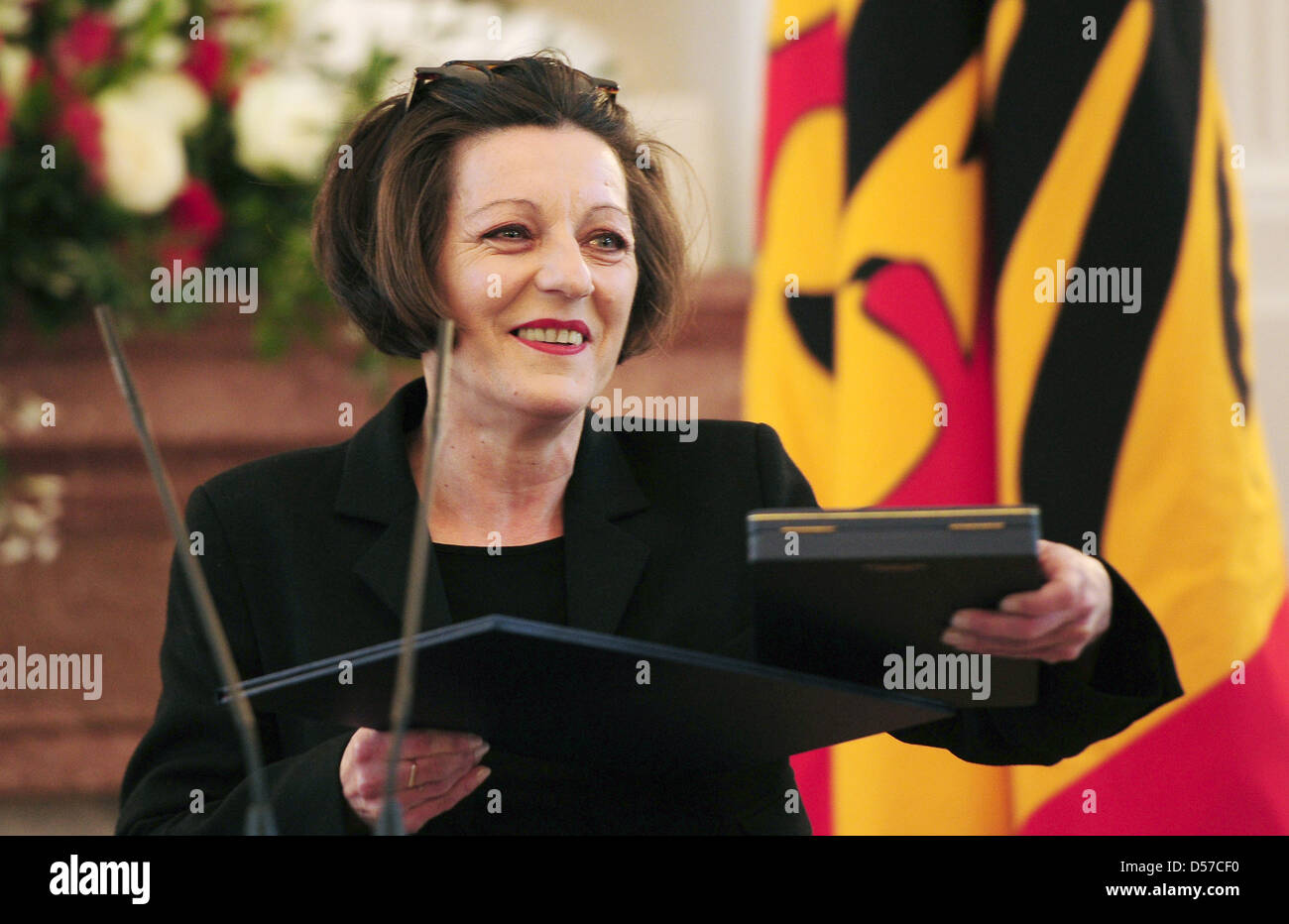 Nobel Literature Prize laureate Herta Mueller smiles with her Great ...