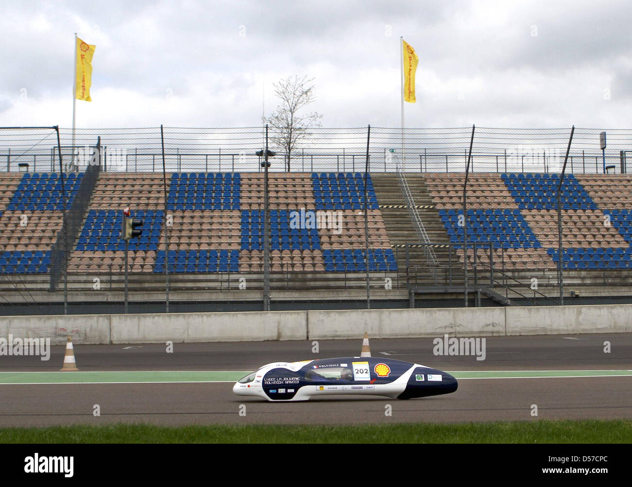 The team 'polyjoule' from Nates with its prototype vehicle takes part ...