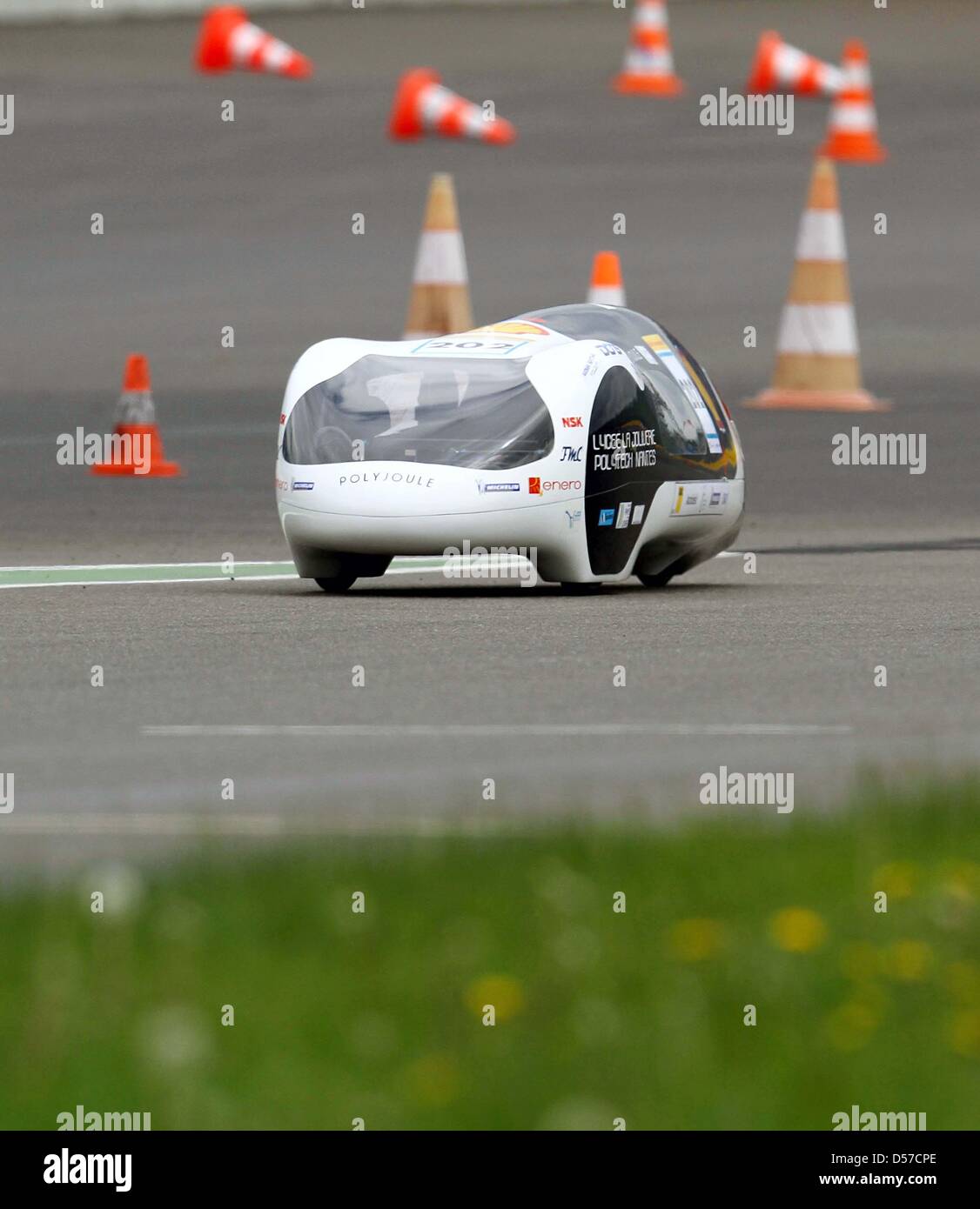 The team 'polyjoule' from Nates with its prototype vehicle takes part ...