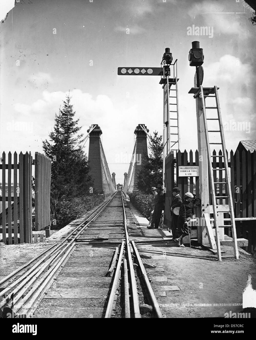 Niagara railway suspension bridge hi-res stock photography and images ...
