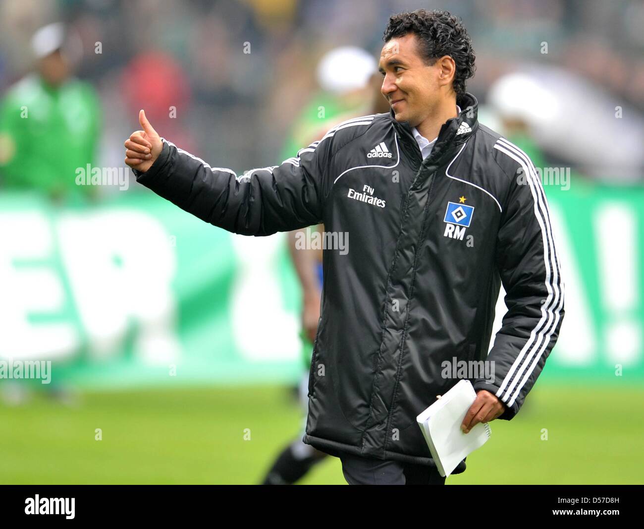 Hamburg's interim head coach Ricardo Moniz thumbs up after German ...