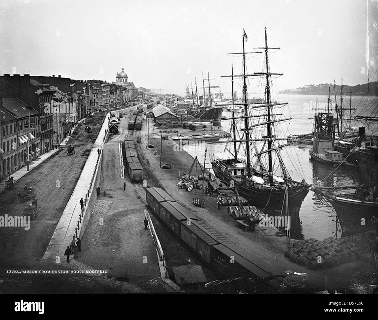 Montreal harbor sailing ship hi-res stock photography and images - Alamy