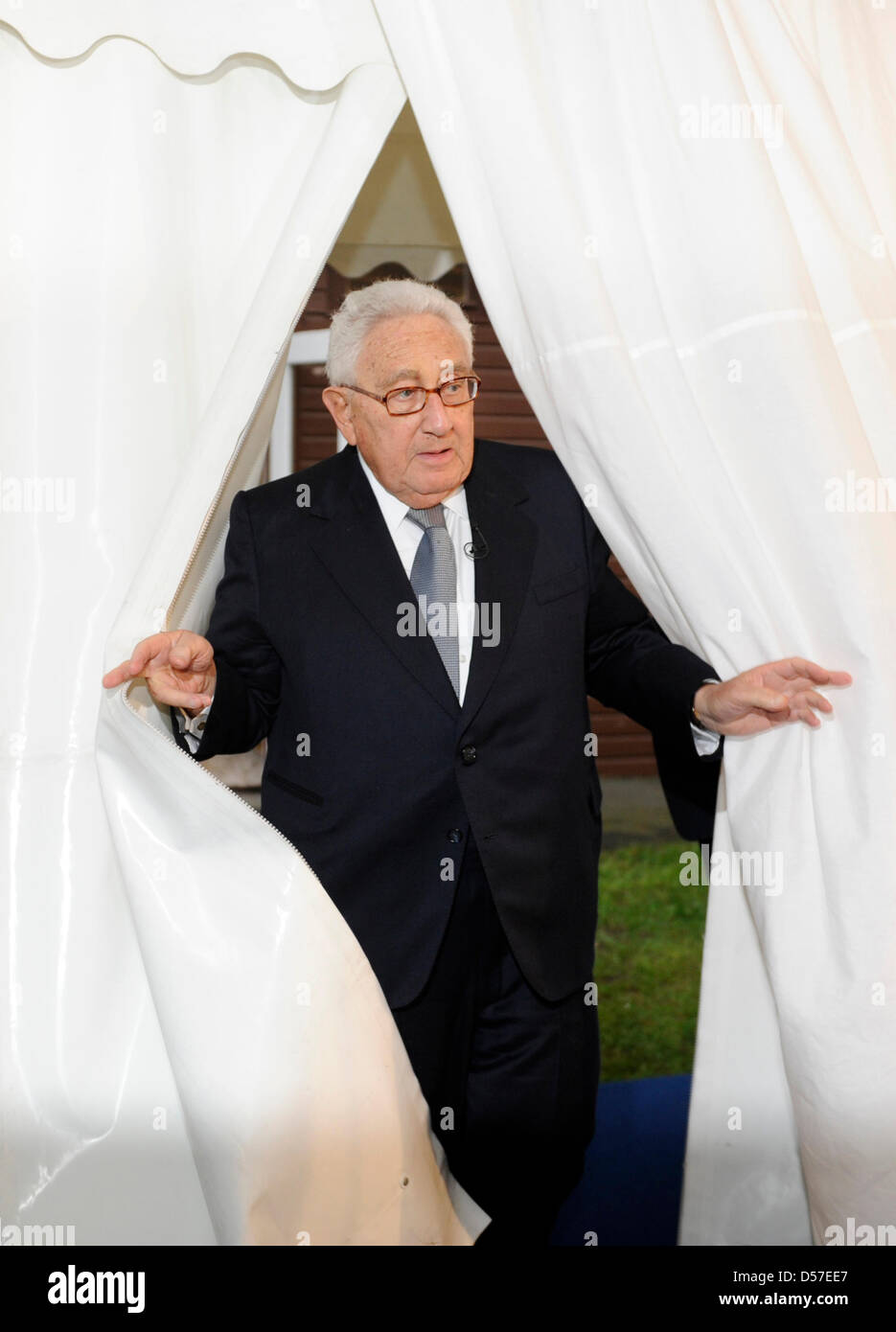 The mayor of new york and henry kissinger hi-res stock photography and ...