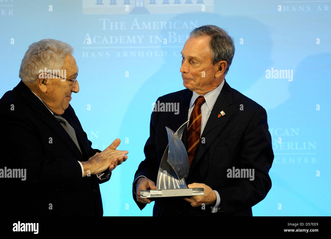 The mayor of new york and henry kissinger hi-res stock photography and ...
