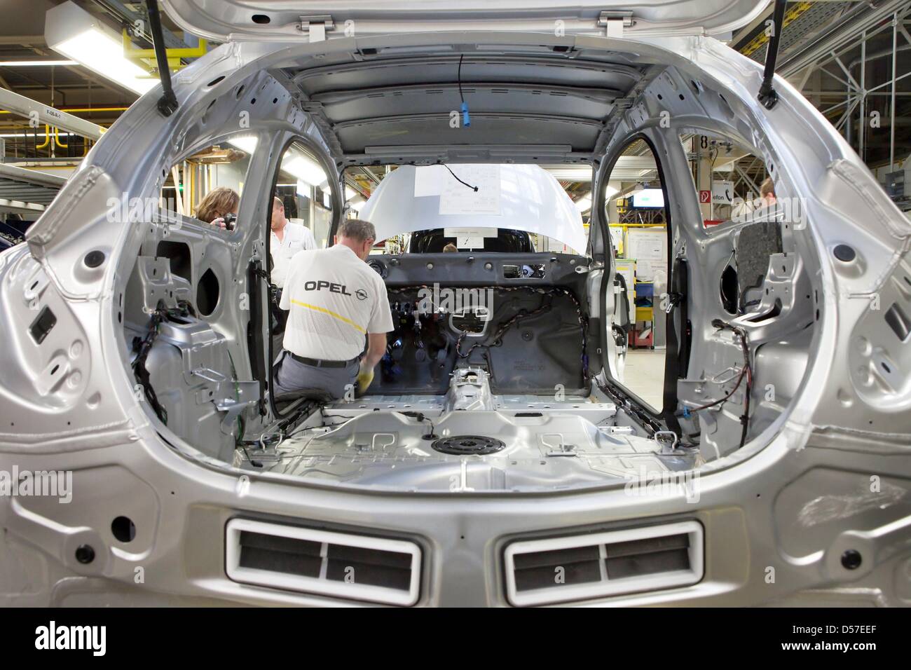 Production line at opel factory hi-res stock photography and images - Alamy