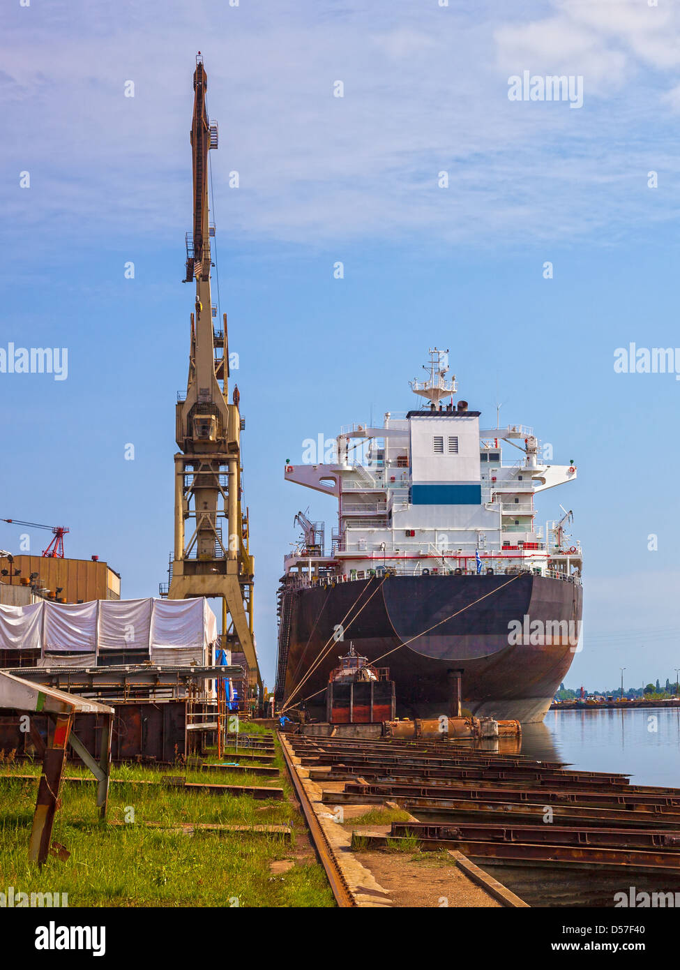 Bulk cargo ship under hi-res stock photography and images - Alamy