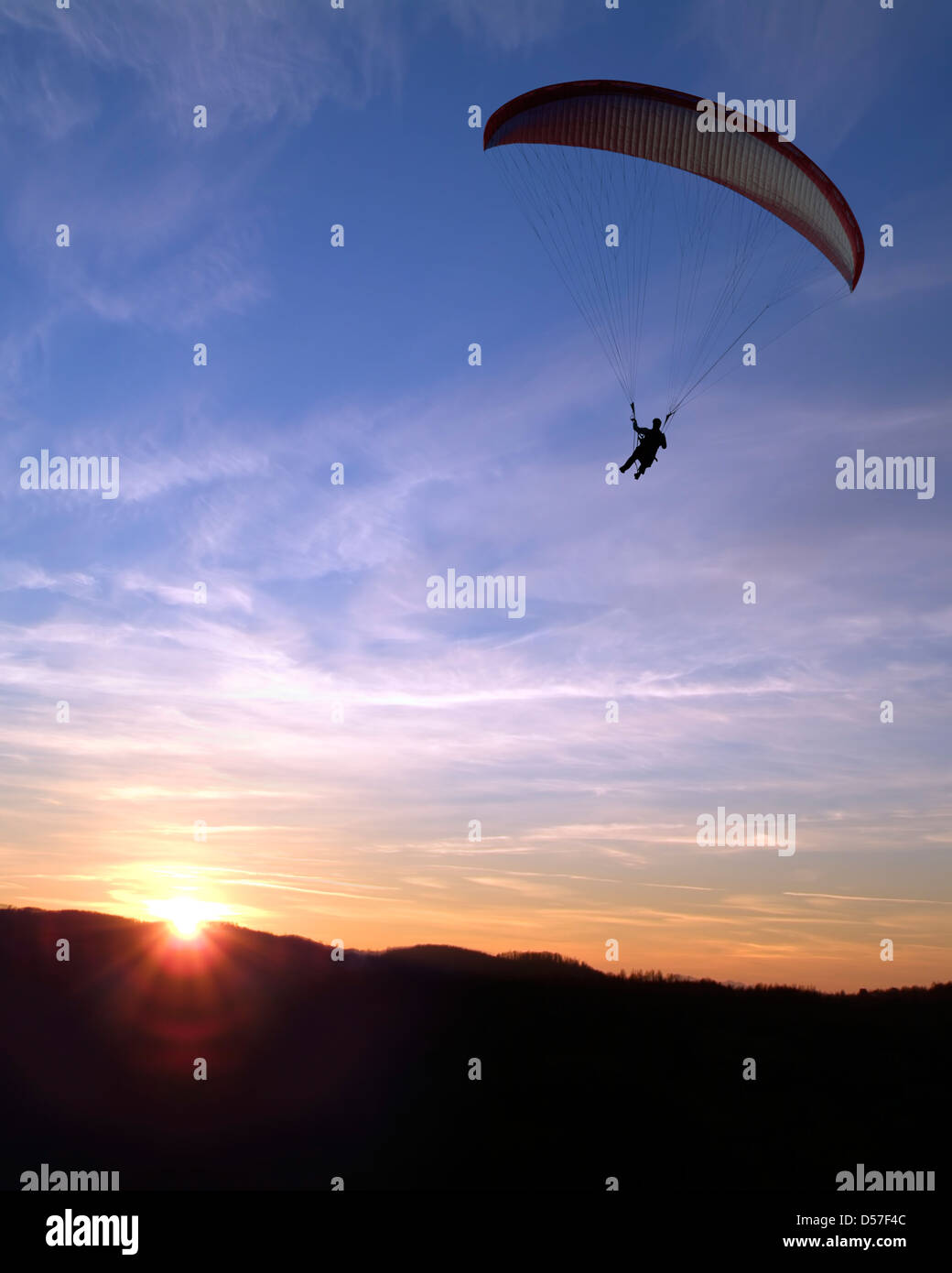 Paraglider canopy hi-res stock photography and images - Alamy