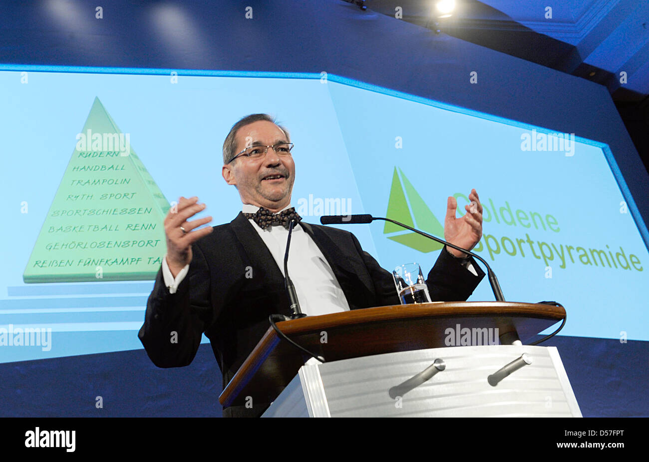 Brandenburg Prime Minister Matthias Platzeck holds the laudation for ...