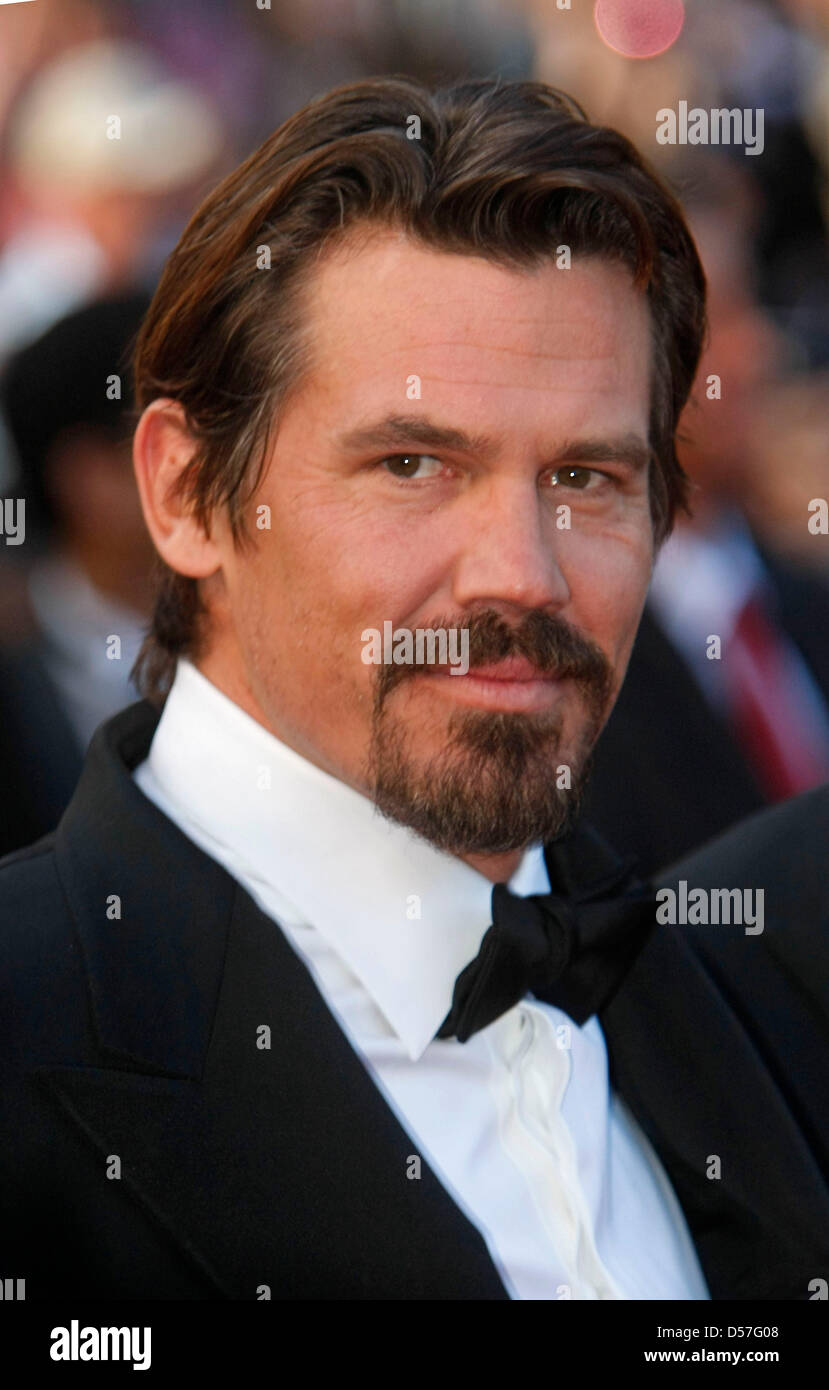 US actor Josh Brolin arrives for the premiere of 'Wall Street: Money ...