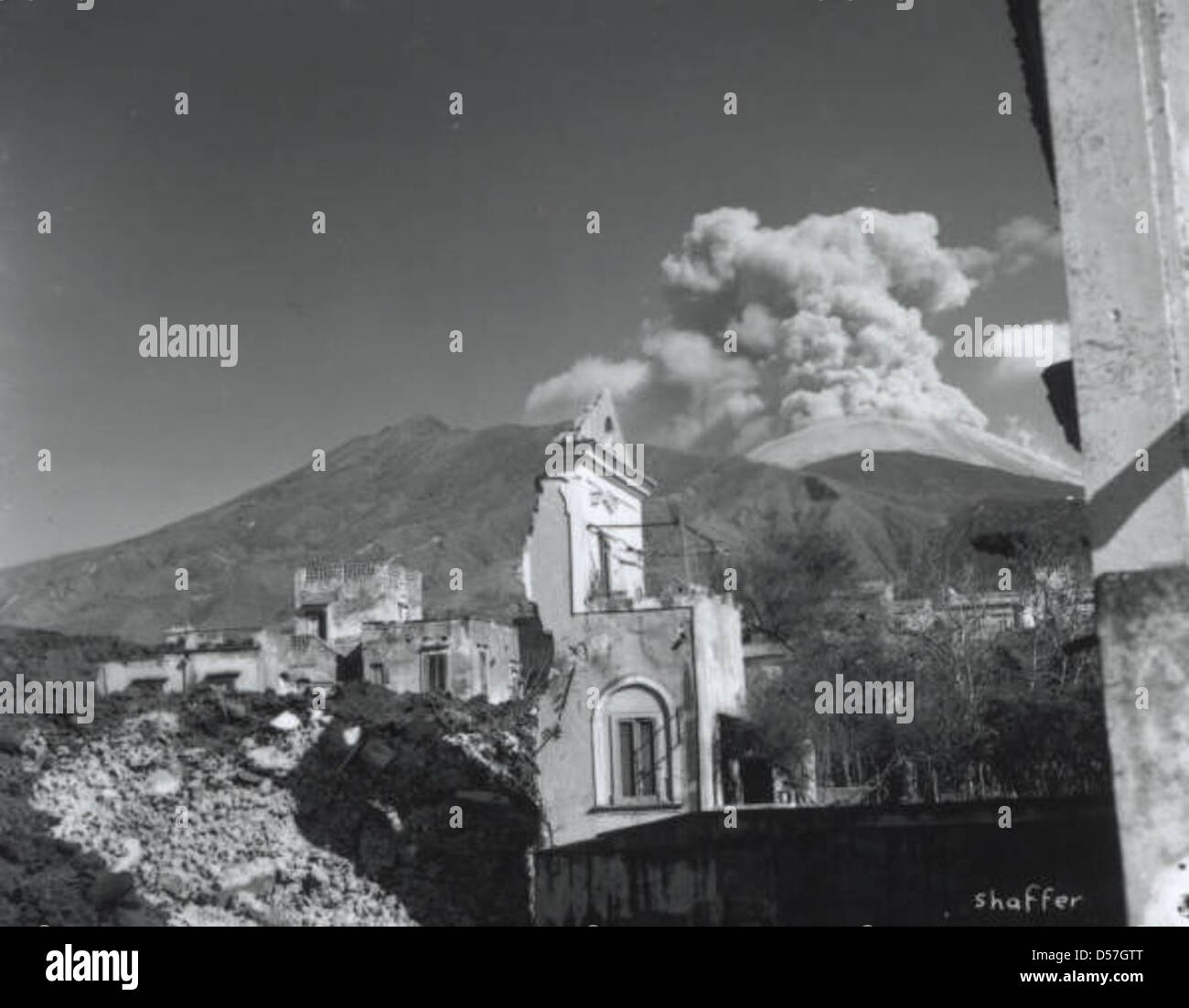 Vesuvius eruption 1944 hi-res stock photography and images - Alamy