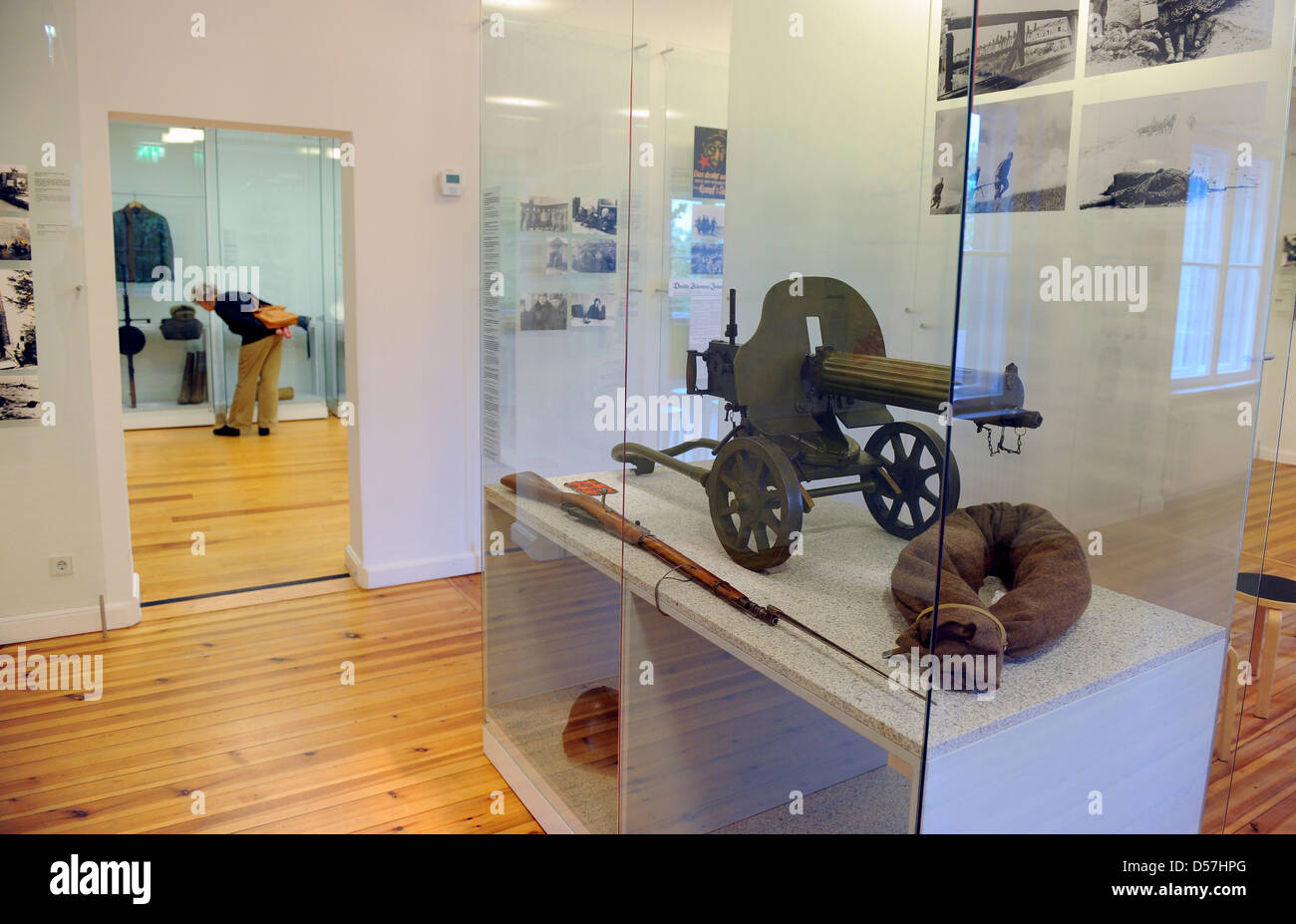 1945 picture text hi-res stock photography and images - Alamy
