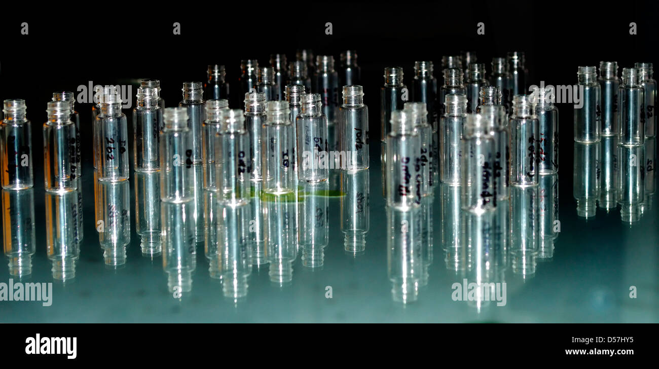 Glass Vials Stock Photos & Glass Vials Stock Images - Alamy