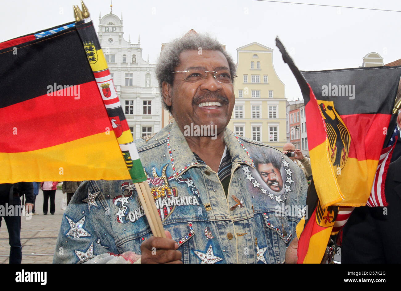US boxing promoter Don King waves German flags on the market square in ...