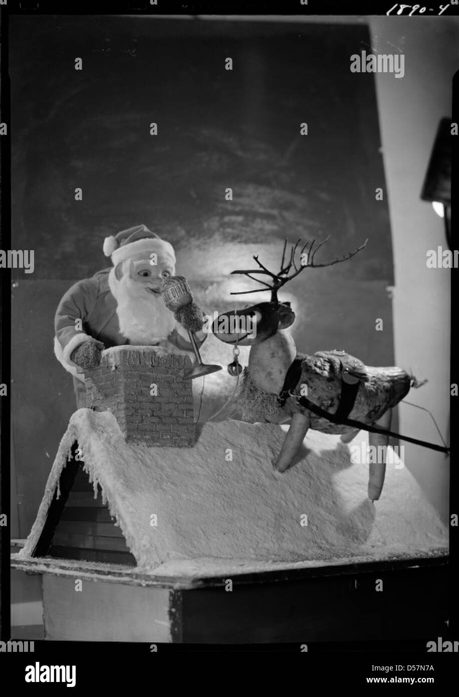 Santa in sleigh christmas hi-res stock photography and images - Alamy