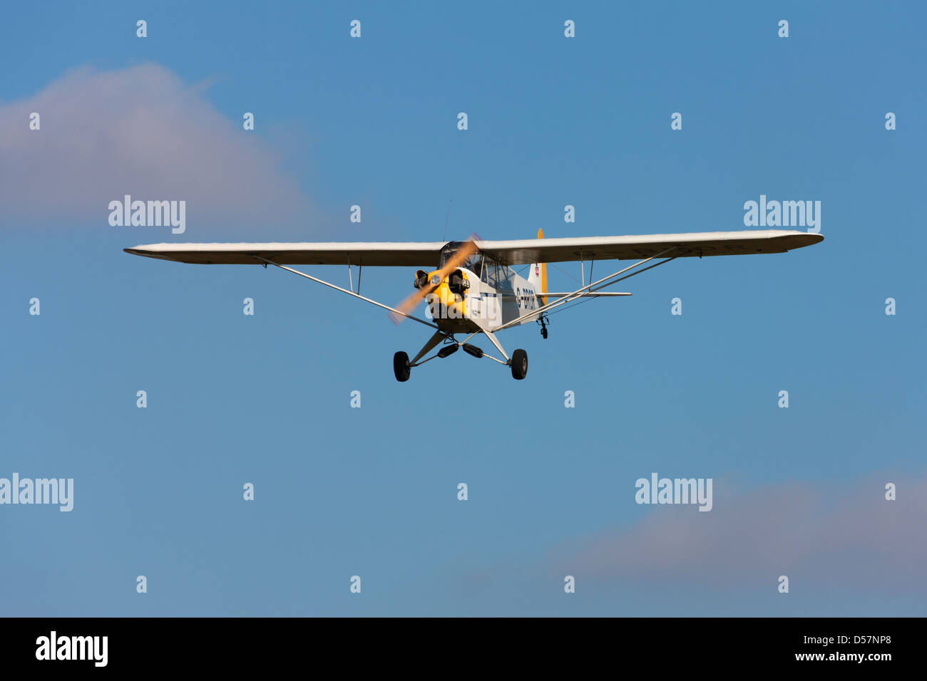 Vintage piper cub hi-res stock photography and images - Alamy