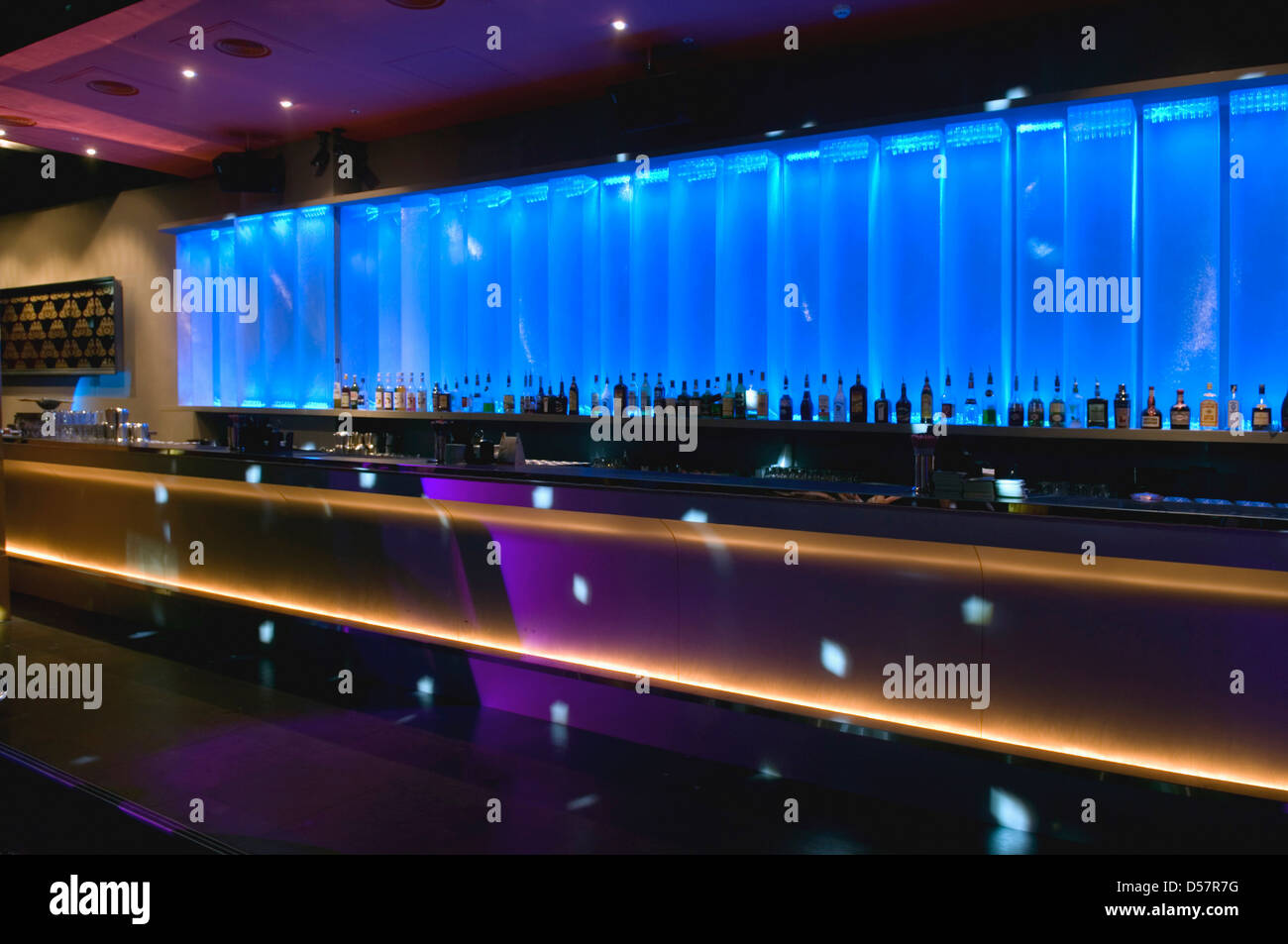 Bar inside modern nightclub Stock Photo - Alamy