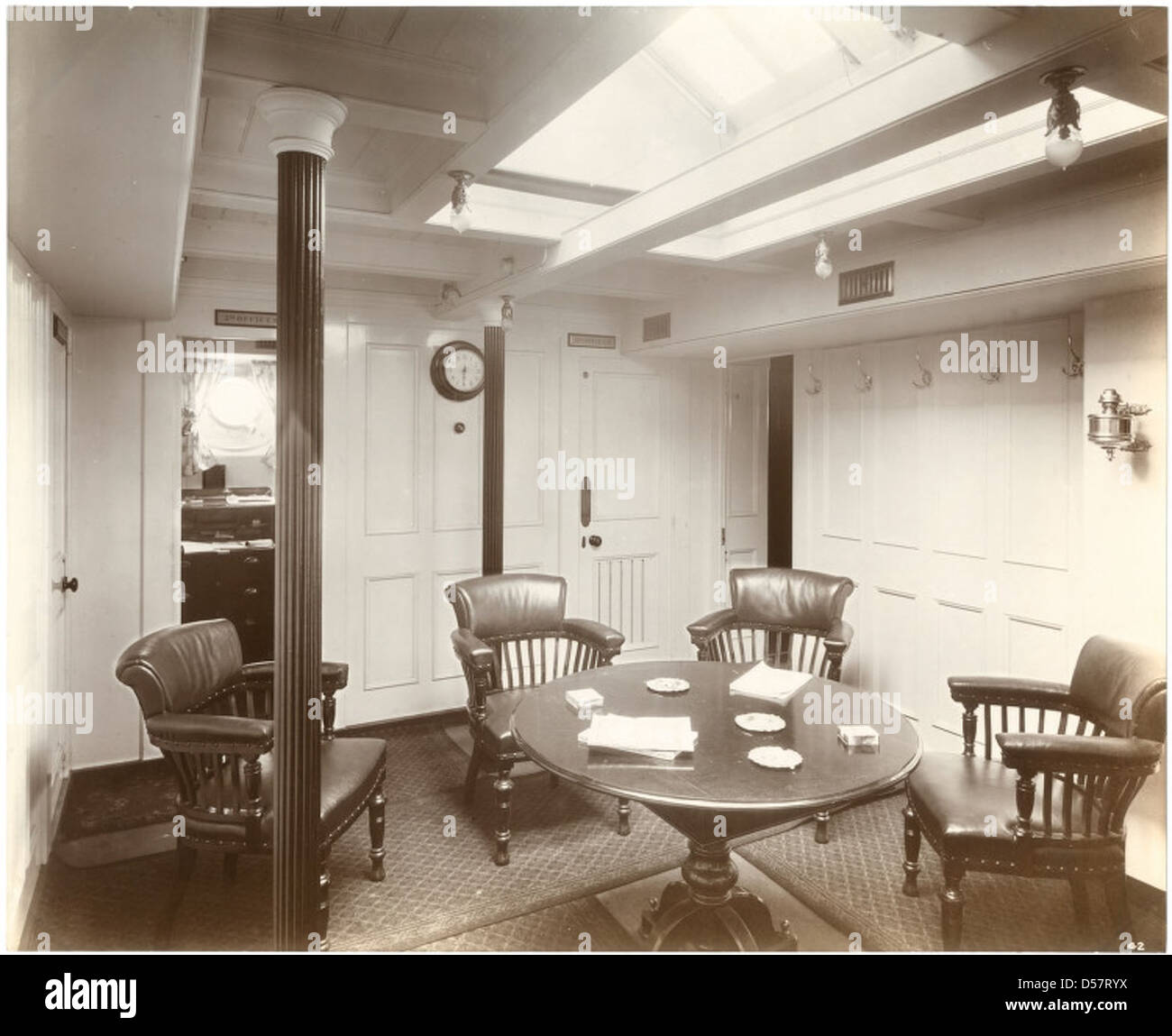 Smokingroom hi-res stock photography and images - Alamy