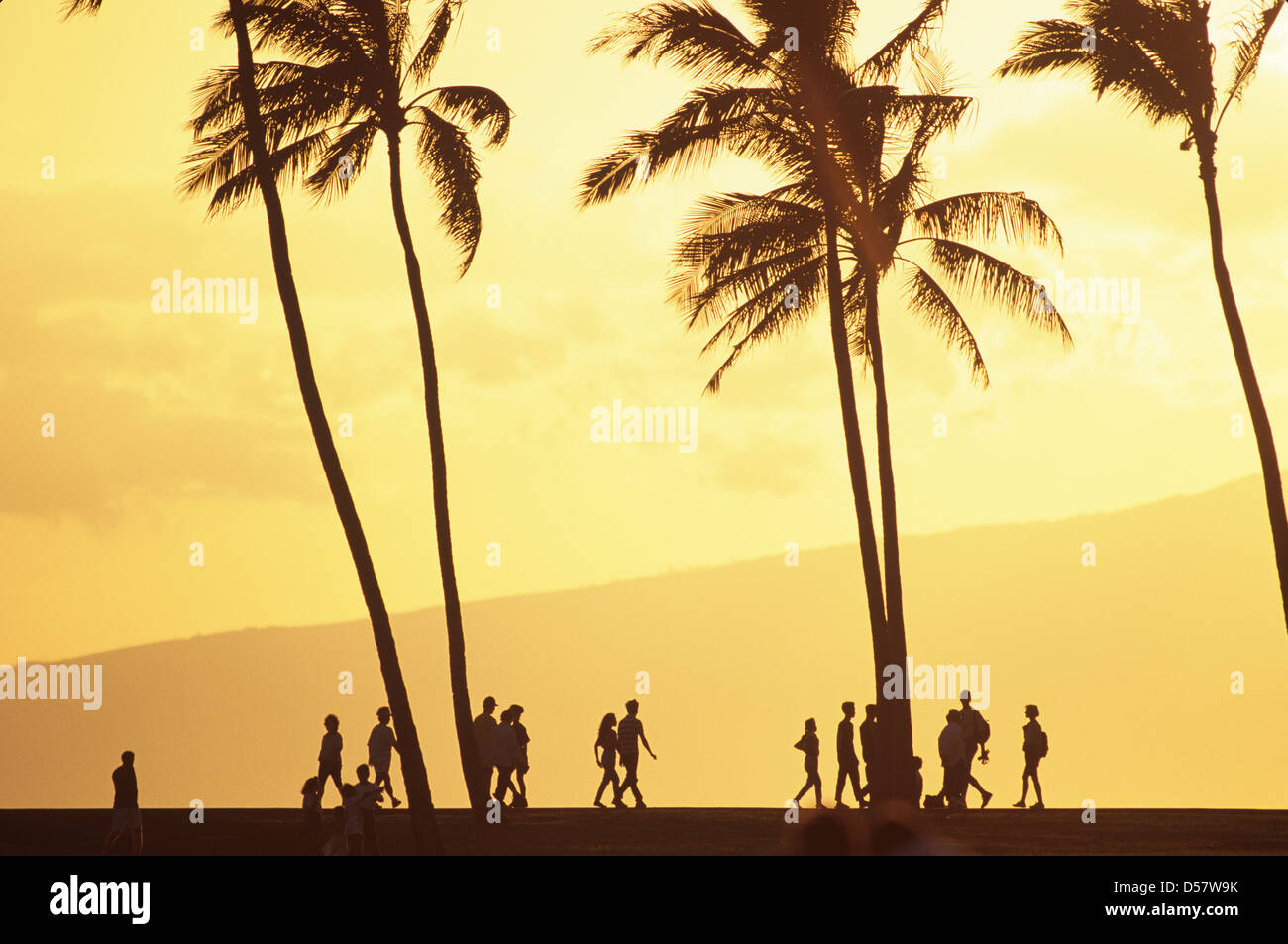 Sunset magic island ala moana hi-res stock photography and images - Alamy