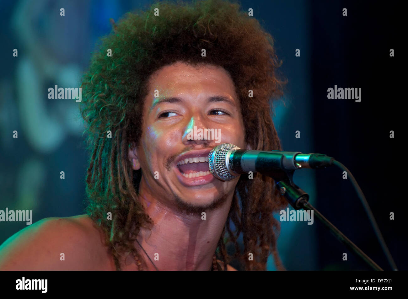 Outstanding performance hi-res stock photography and images - Alamy