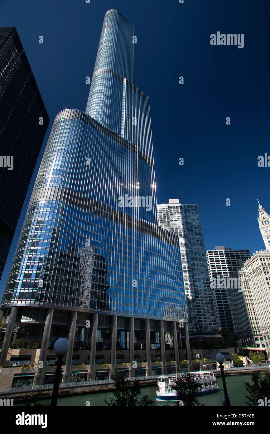 TRUMP INTERNATIONAL TOWER (©SKIDMORE OWINGS MERRILL 2009) WRIGLEY ...
